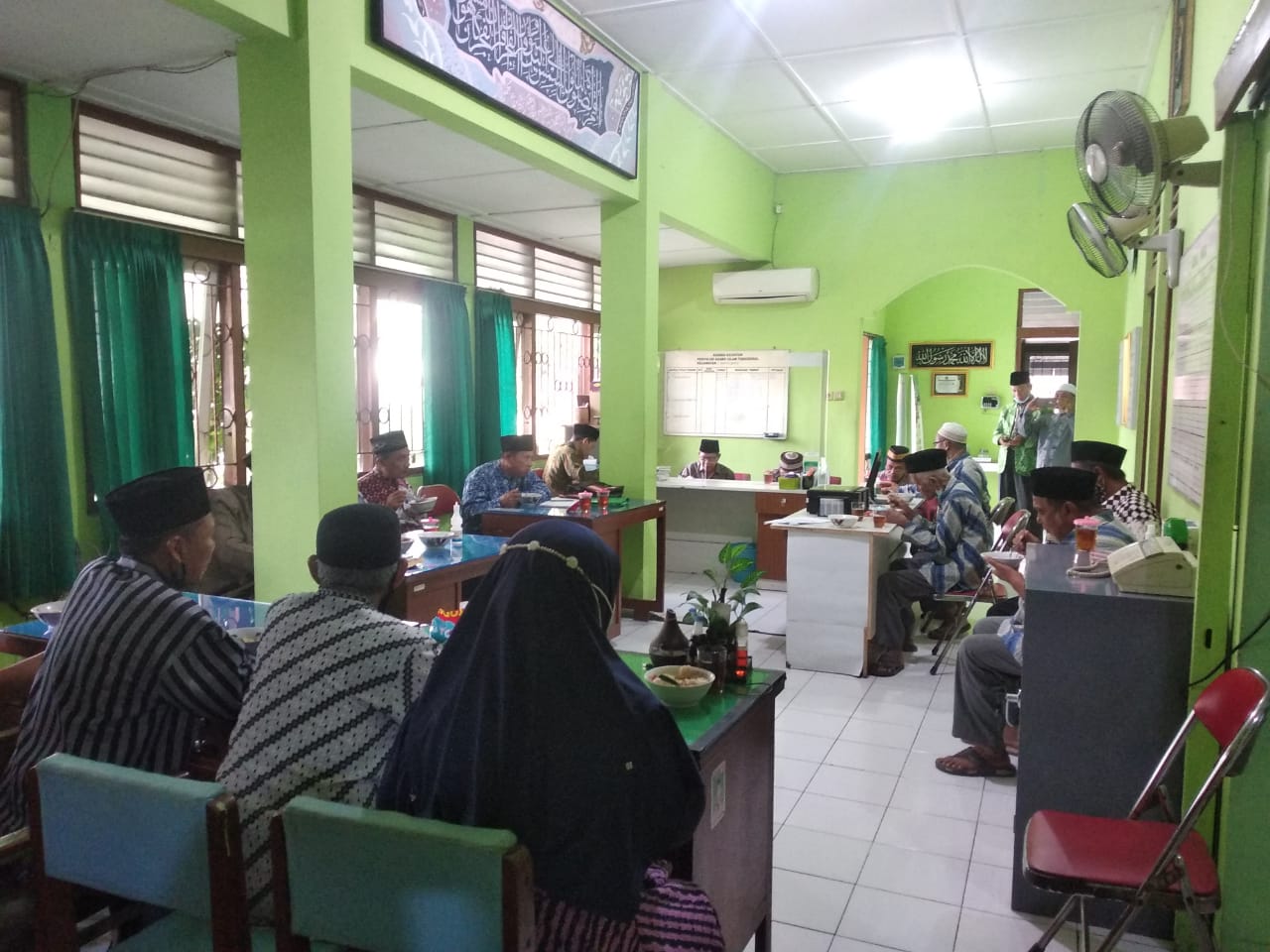 KUA Kemantren Mantrijeron Adakan Silaturrahmi dan Pembinaan Kaum Rais ... KUA Kemantren Mantrijeron Adakan Silaturrahmi dan Pembinaan Kaum Rais ...