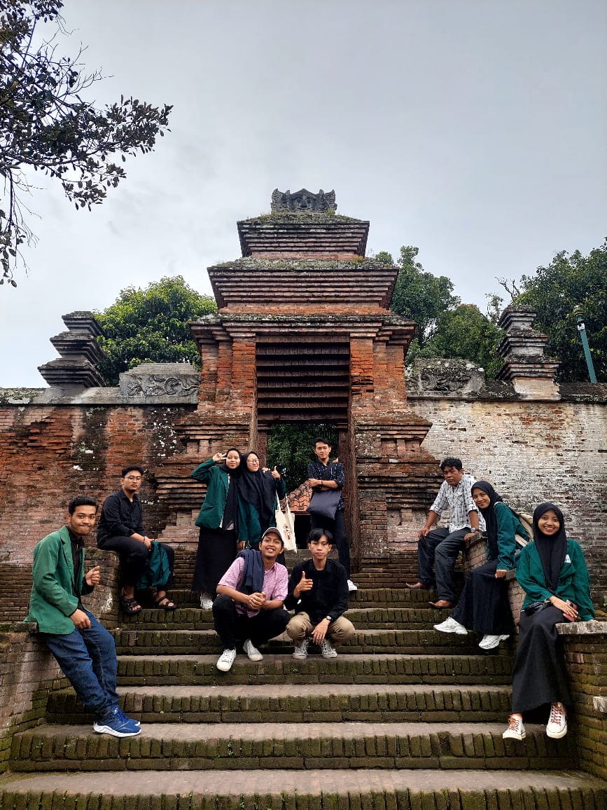Pelepasan PKL Mahasiswa UIN Suka tadabur di etnografi Romansa Kota ... Pelepasan PKL Mahasiswa UIN Suka tadabur di etnografi Romansa Kota ...