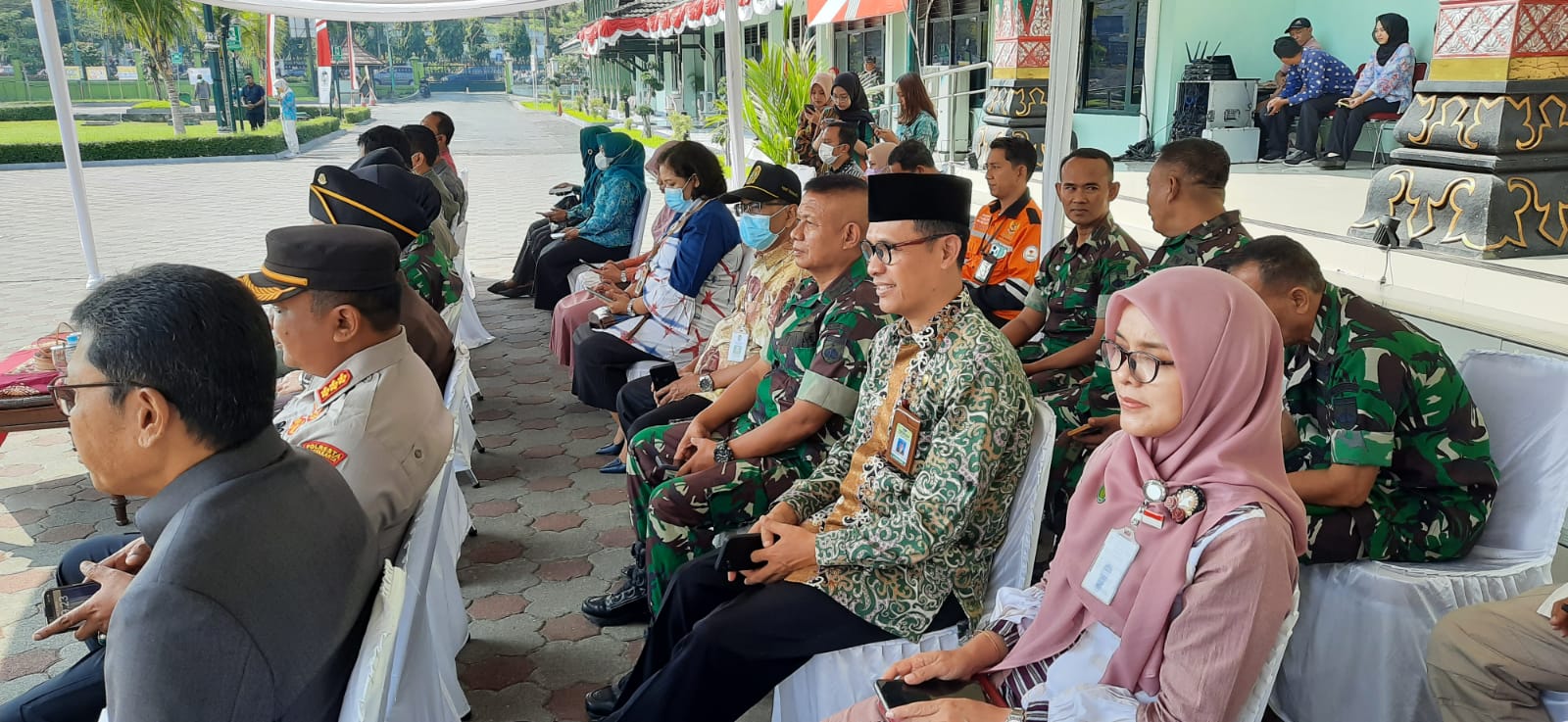 Kasubbag TU Hadiri Upacara Penutupan TNI Manunggal Membangun Desa ... Kasubbag TU Hadiri Upacara Penutupan TNI Manunggal Membangun Desa ...