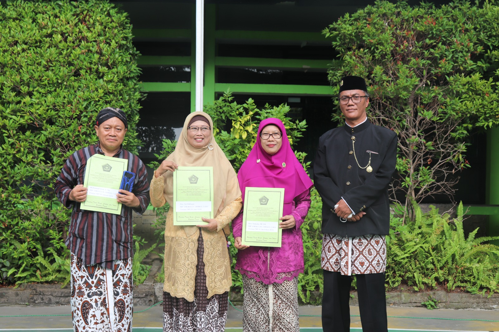 MAN 1 Yogyakarta Adakan Upacara Bendera Memperingati Hari Guru 2023 ...