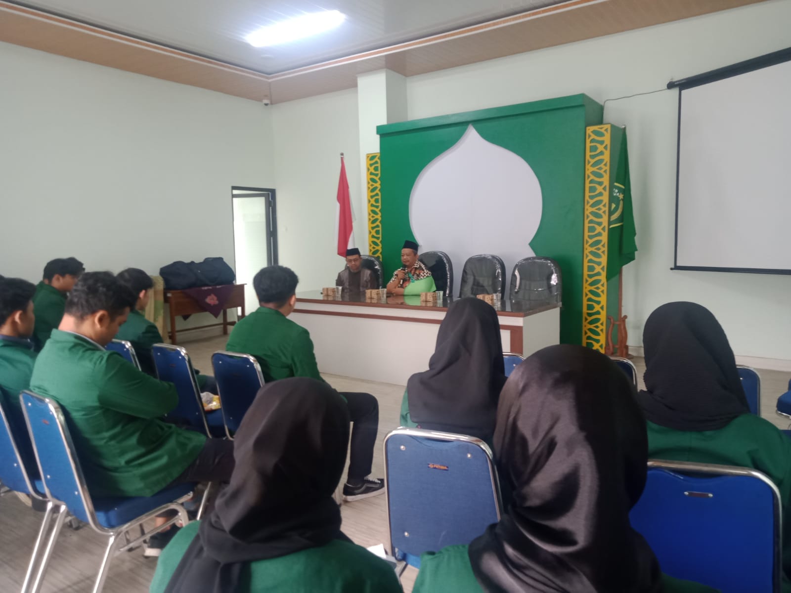 Kepala KUA Gedongtengen Lepas Mahasiswa PKL – Kantor Kementerian Agama ... Kepala KUA Gedongtengen Lepas Mahasiswa PKL – Kantor Kementerian Agama ...